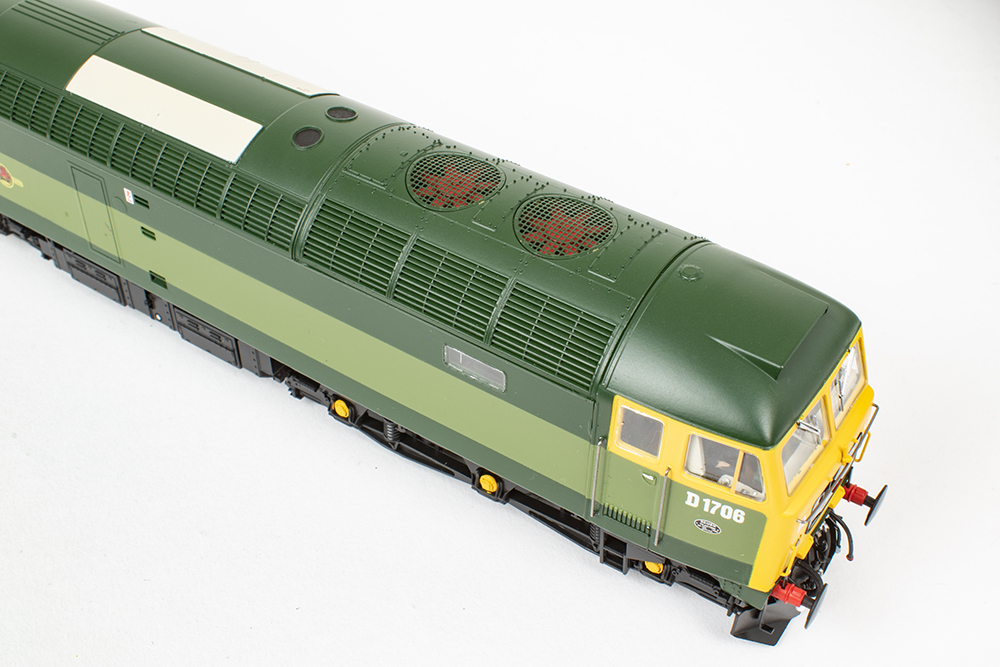 4822 MR Heljan Class 48 Diesel D1706 BR Two-Tone Green FYE